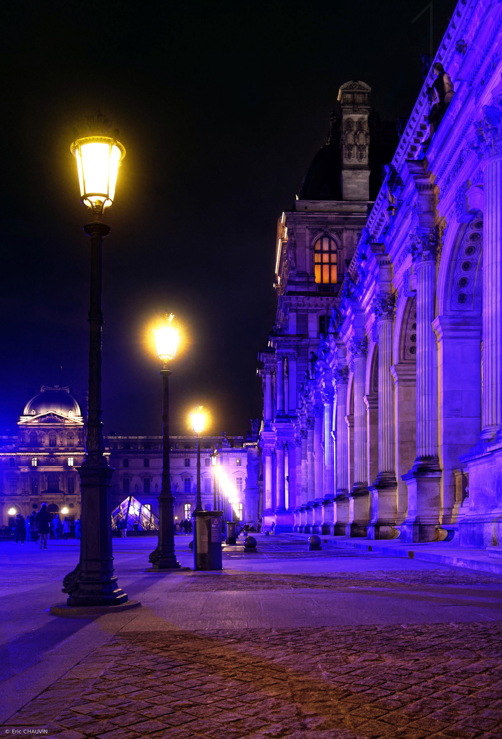 Louvre Museum (Paris) by Eric CHAUVIN