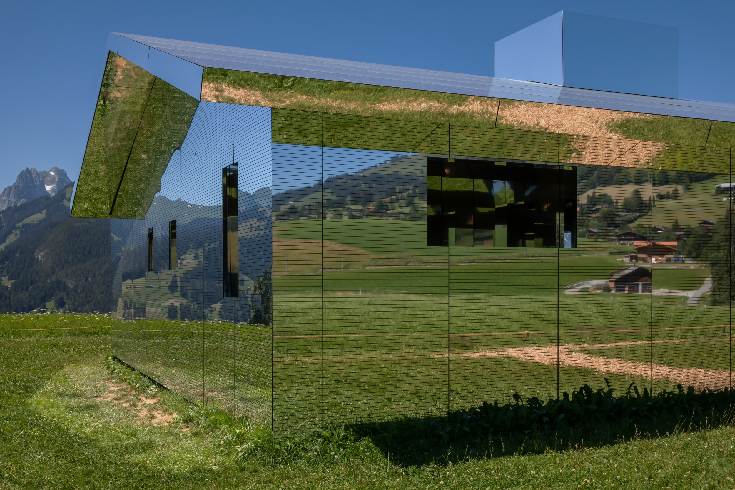 the invisible house by Urs Zimmermann