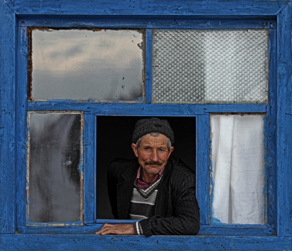 My eyes on the road by Mustafa Zengin