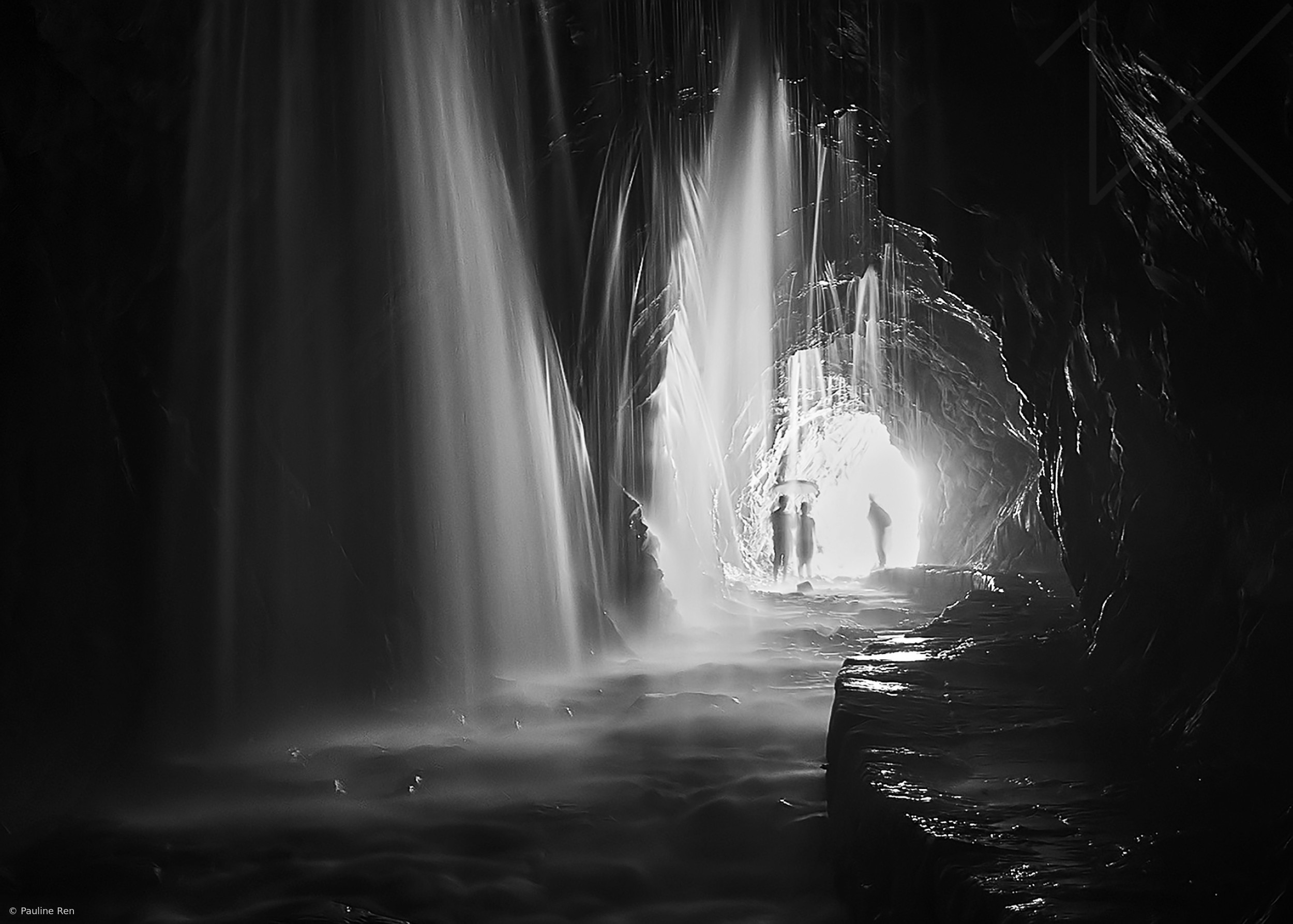 Water curtain cave by Pauline Ren