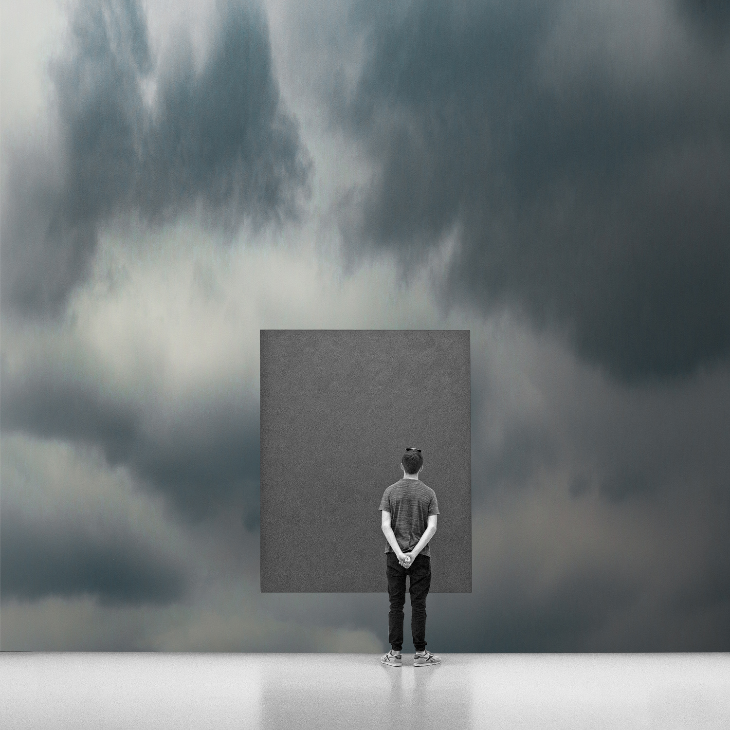 Museum visitor by Inge Schuster